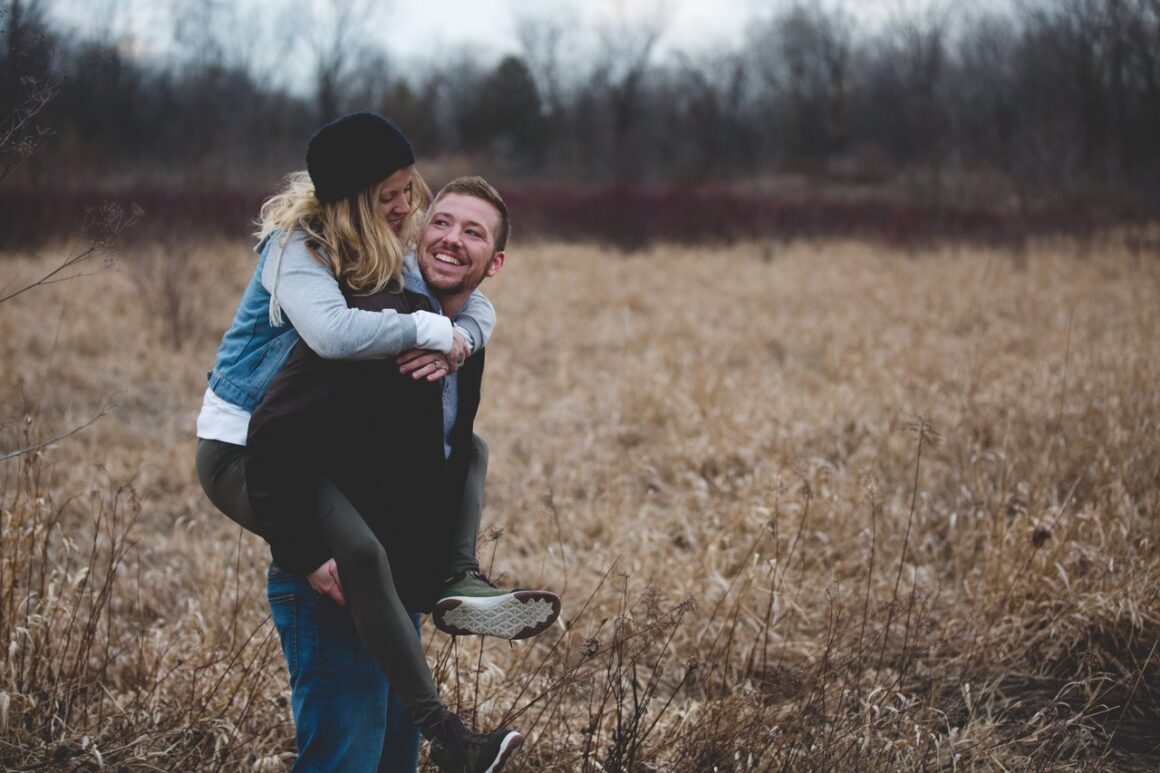 15 Signs Of An Insecure Man