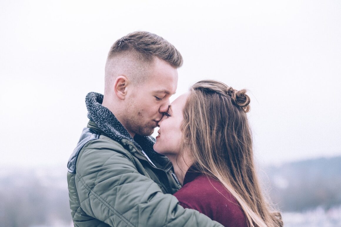 34 Undeniable Signs a Man Loves You Deeply
