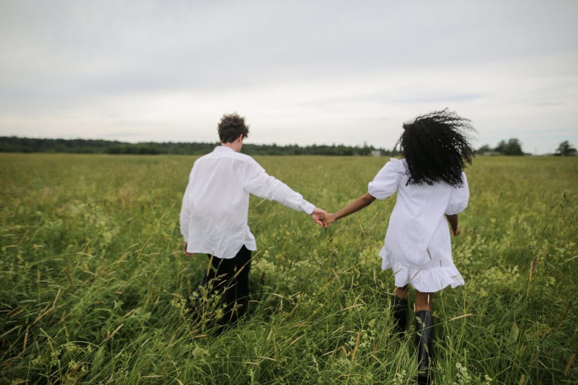 34 Undeniable Signs a Man Loves You Deeply