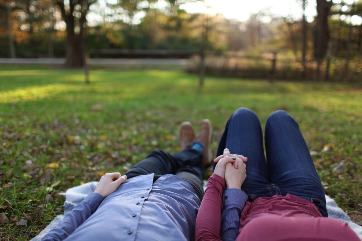 34 Undeniable Signs a Man Loves You Deeply