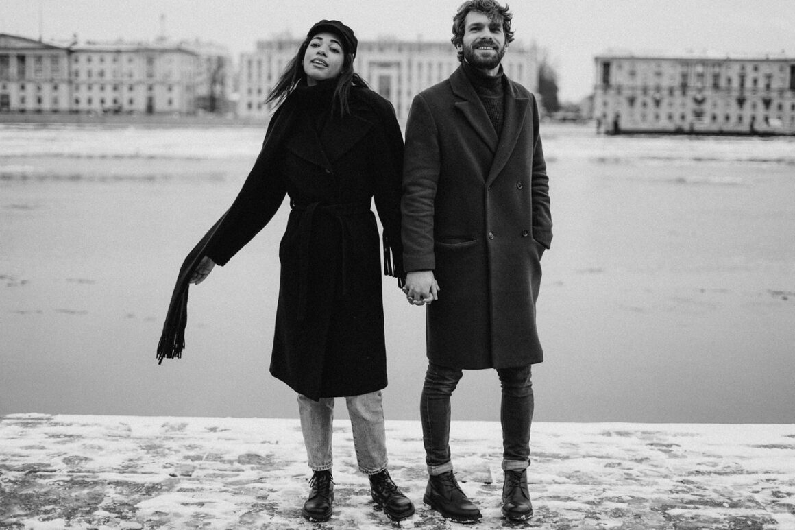 34 Undeniable Signs a Man Loves You Deeply