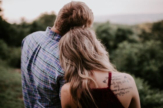 20 Signs You've Finally Found That One Great Love (And 19 Examples)