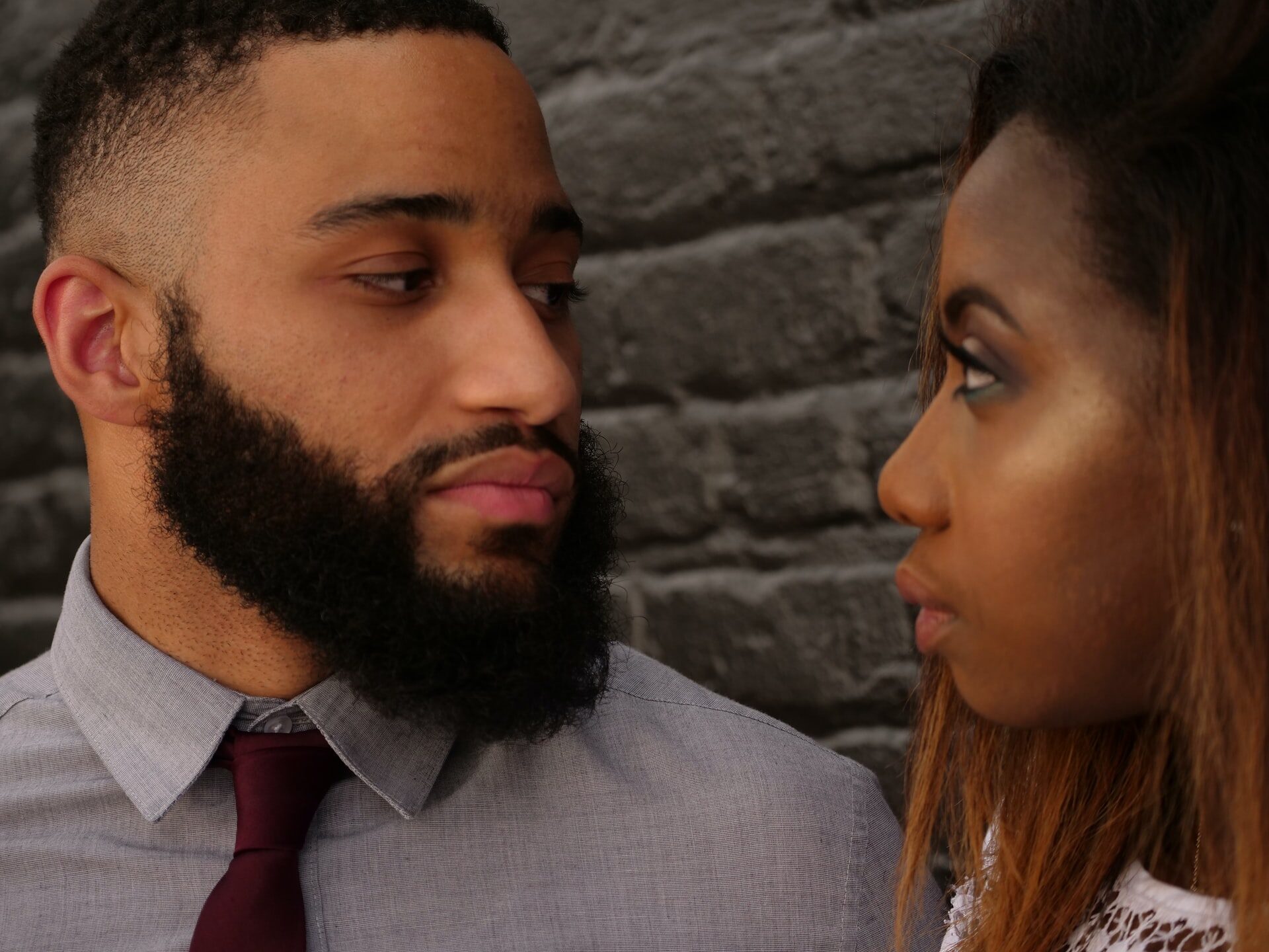 23 Signs Of A Possessive Boyfriend And How To Cope With His Behavior