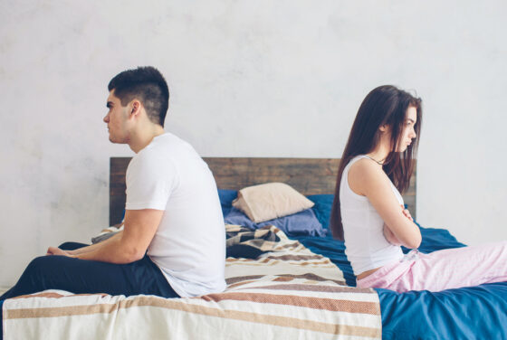 23 Signs Of A Weak Man (Traits You Shouldn’t Tolerate)