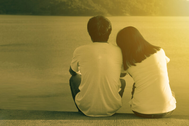 14 Signs He’s In Love With Someone Else
