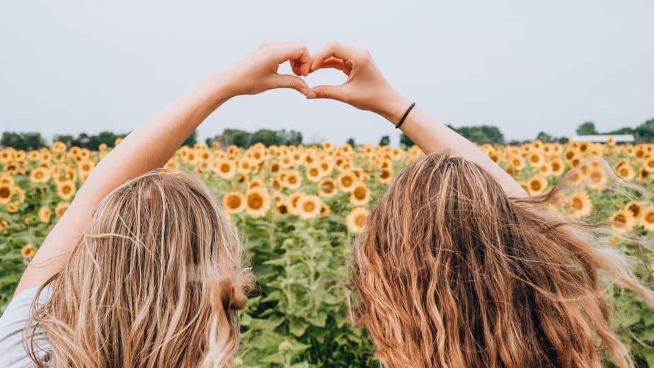 40+ Greatest Best Friend Paragraphs To Send To Your BFF