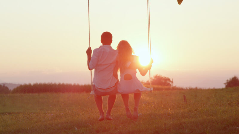 29 Warning Signs Of A Deeply Insecure Boyfriend