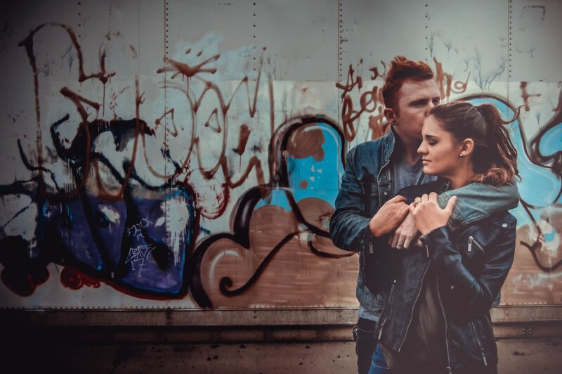 What Does It Mean When A Guy Squeezes You In A Hug? (16 Types Of Hugs)