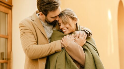 12 Aggressive Body Language Signs And How To Handle Them