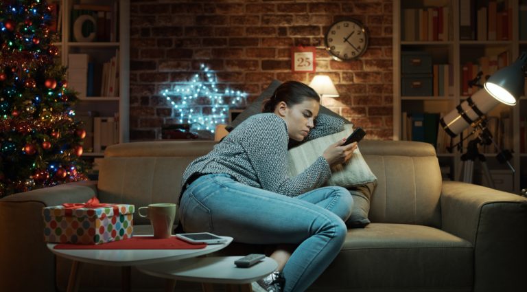 What To Say To Your Boyfriend When He Ignores You (11 Simple Tips)