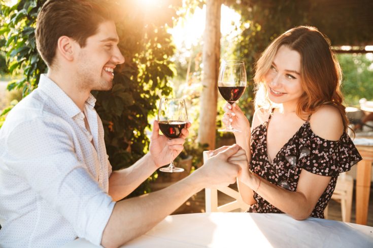 How Does A Man Pursue A Woman? 10 Steps To Win The Chase