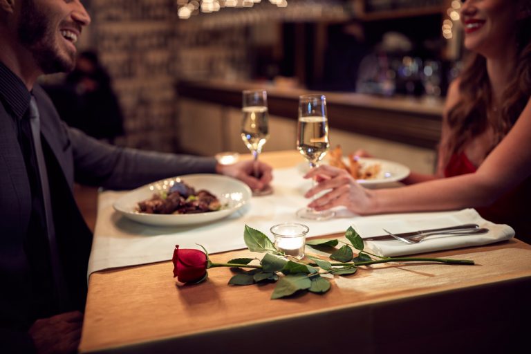 How Does A Man Pursue A Woman? 10 Steps To Win The Chase
