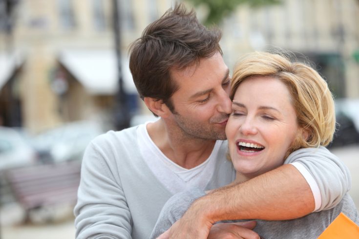 The Secret Behind Nonverbal Messages: 21 Types Of Touches And Their ...