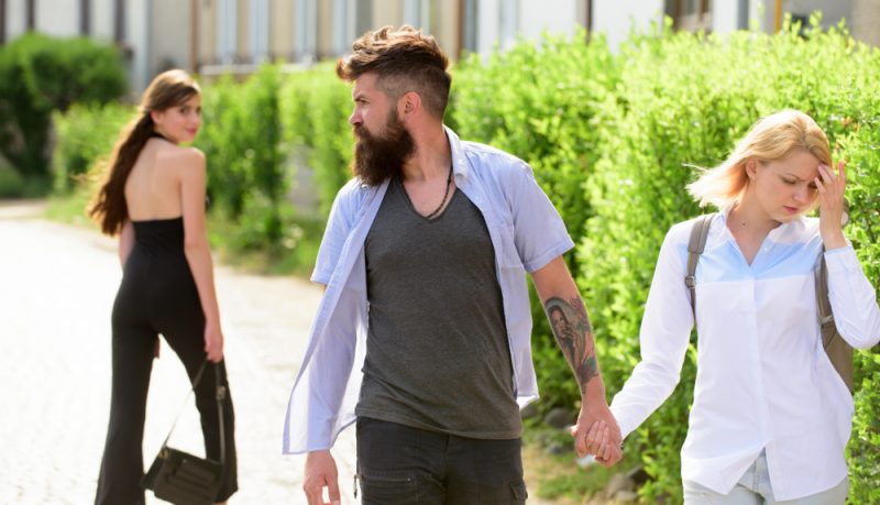 22 Signs Of Cheating Husband Guilt That Women Often Don’t Notice