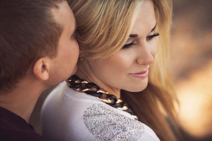 How Do You Know When A Guy Is Emotionally Attached? 15 Clear Signs