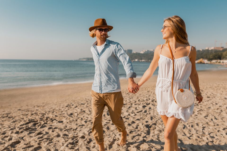 11 Undeniable Signs Of Chemistry Between Two People