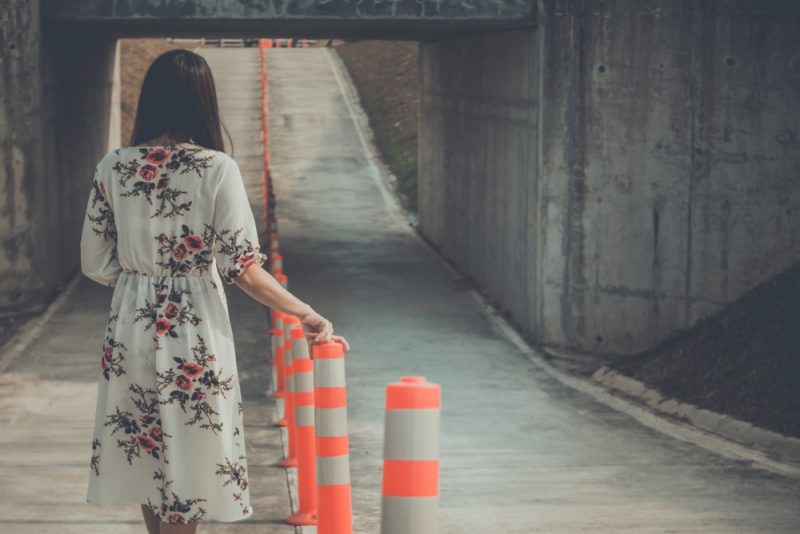 14 Warning Signs He Doesn't Value You Anymore (Move On)