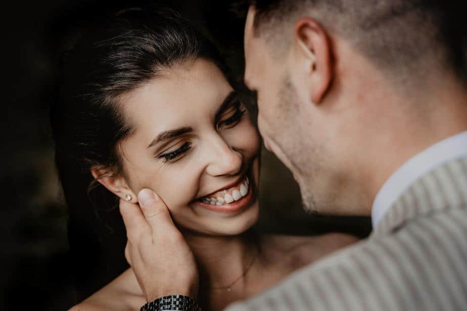 Forehead Kiss: Secret Meanings Behind This Adorable Gesture