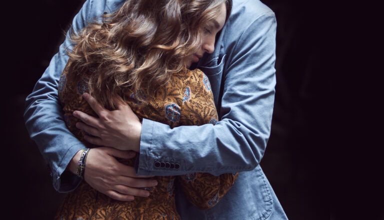 Forehead Kiss: Secret Meanings Behind This Adorable Gesture