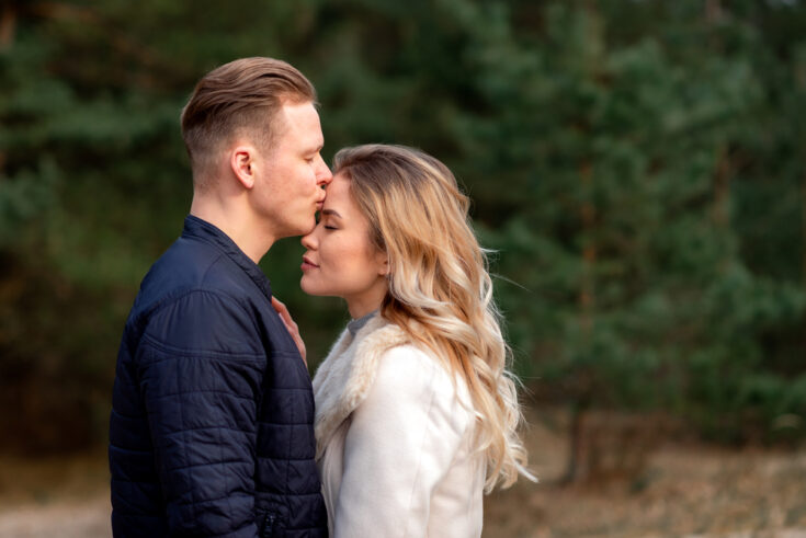 15 Easy-To-Spot Signs He Caught Feelings For You