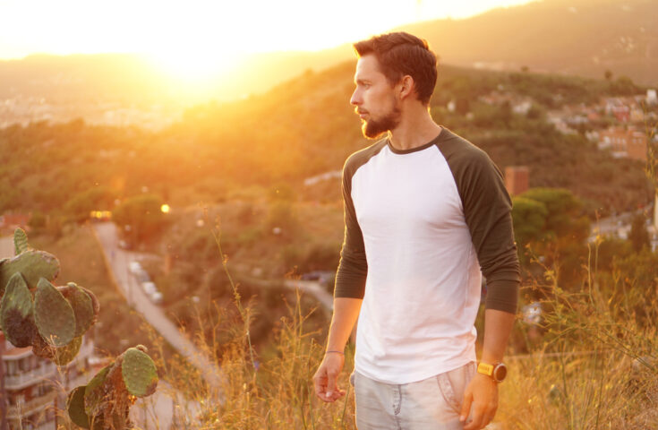 15 Signs You Are A Good-Looking Guy (More So Than You Think)