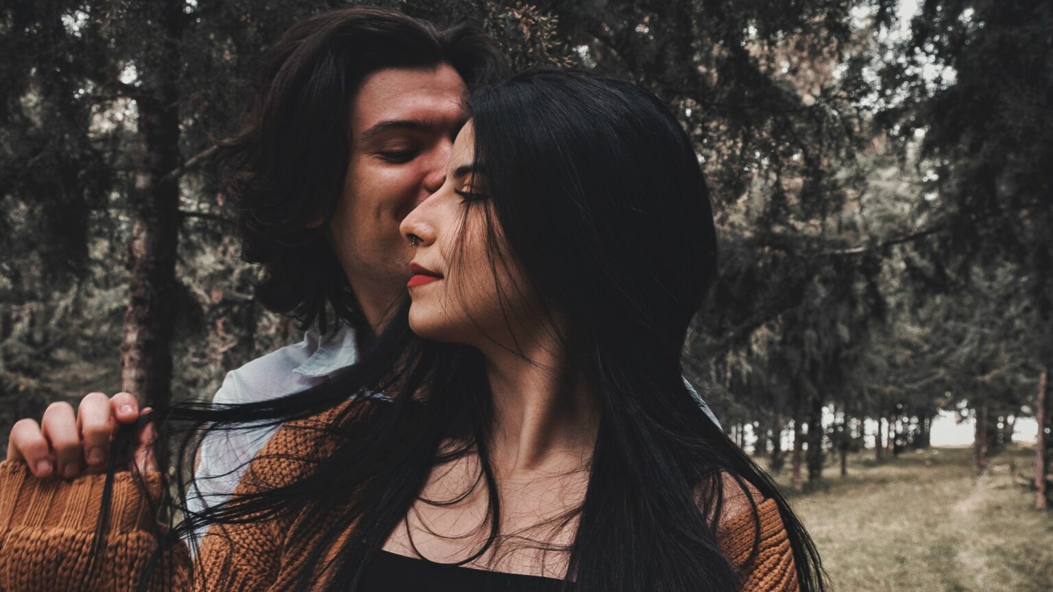 17 Alarming Signs Of A Desperate Man You Need To Know How To Spot