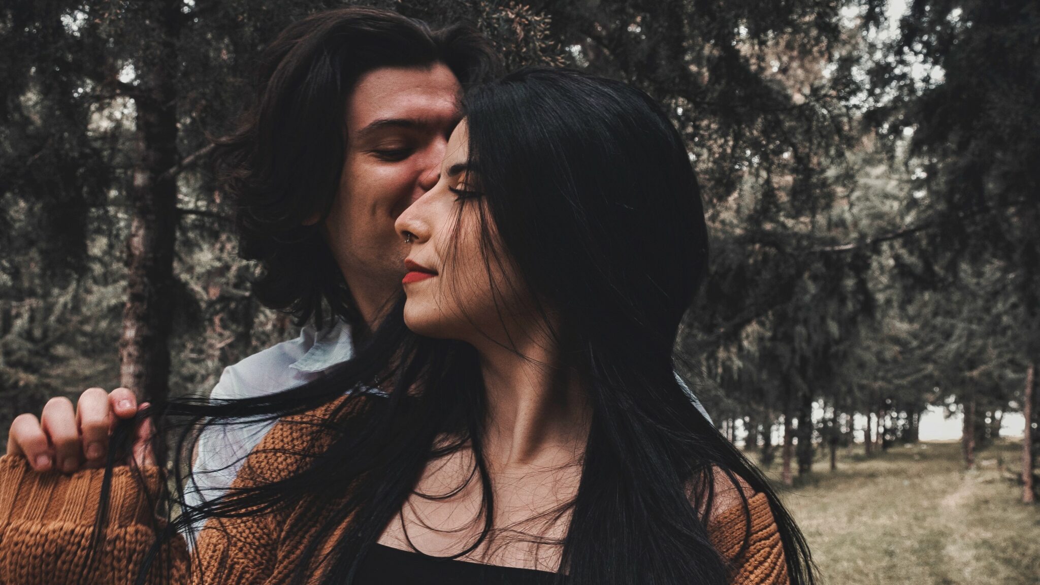 17 Alarming Signs Of A Desperate Man You Need To Know How To Spot