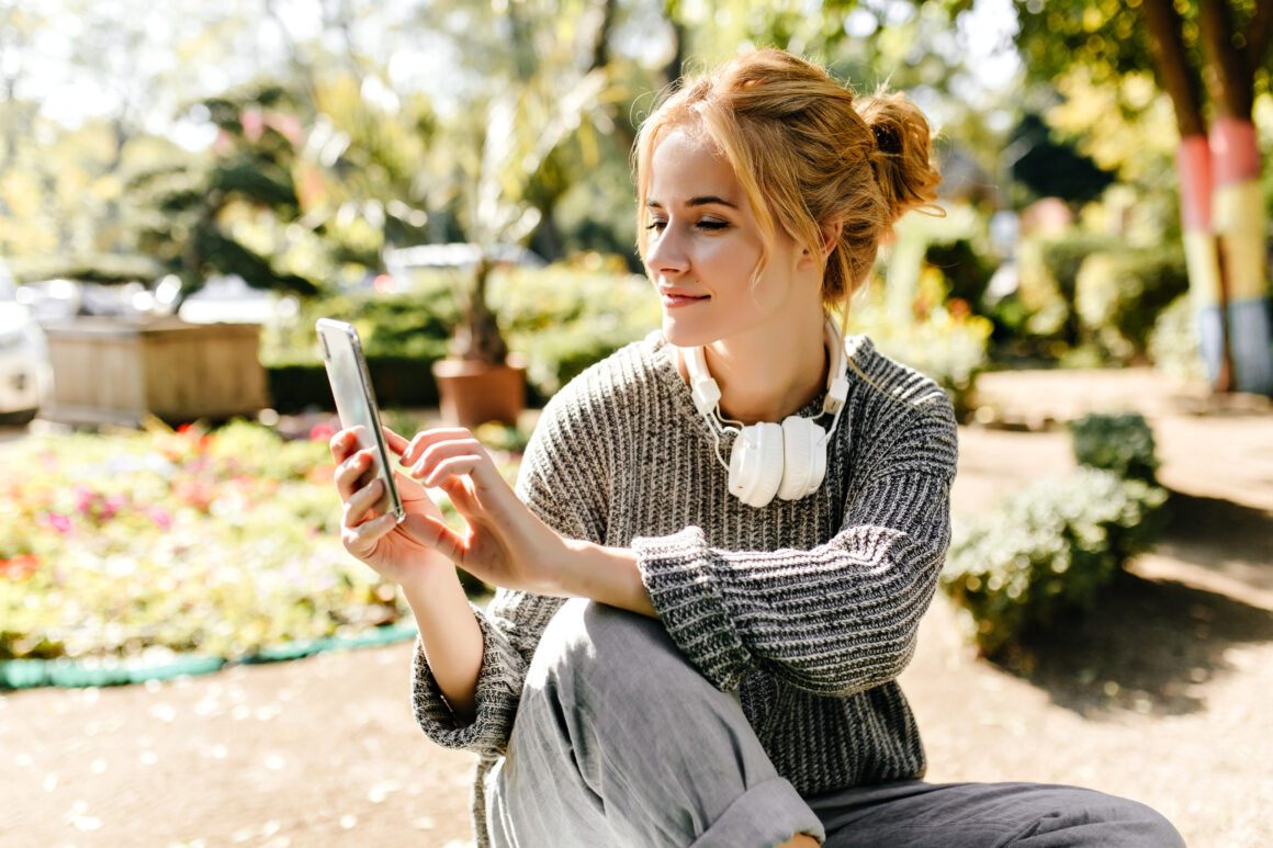 65+ Text Messages To Make Him Obsess Over You Uncontrollably