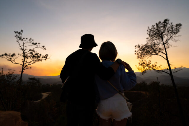 "He Is Pursuing Me Slowly": 6 Signs He's Still Interested In You