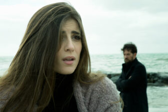 Early Signs Of A Controlling Man - 13 Red Flags To Look Out For