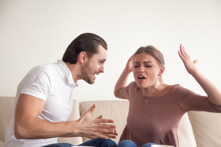 Early Signs Of A Controlling Man - 13 Red Flags To Look Out For