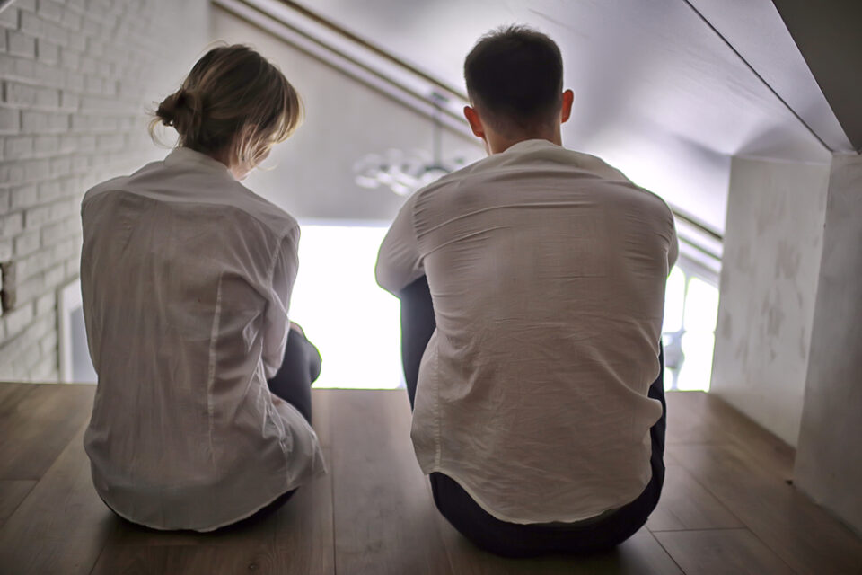 When A Man Shuts Down Emotionally: 6 Reasons Why He Stonewalls You