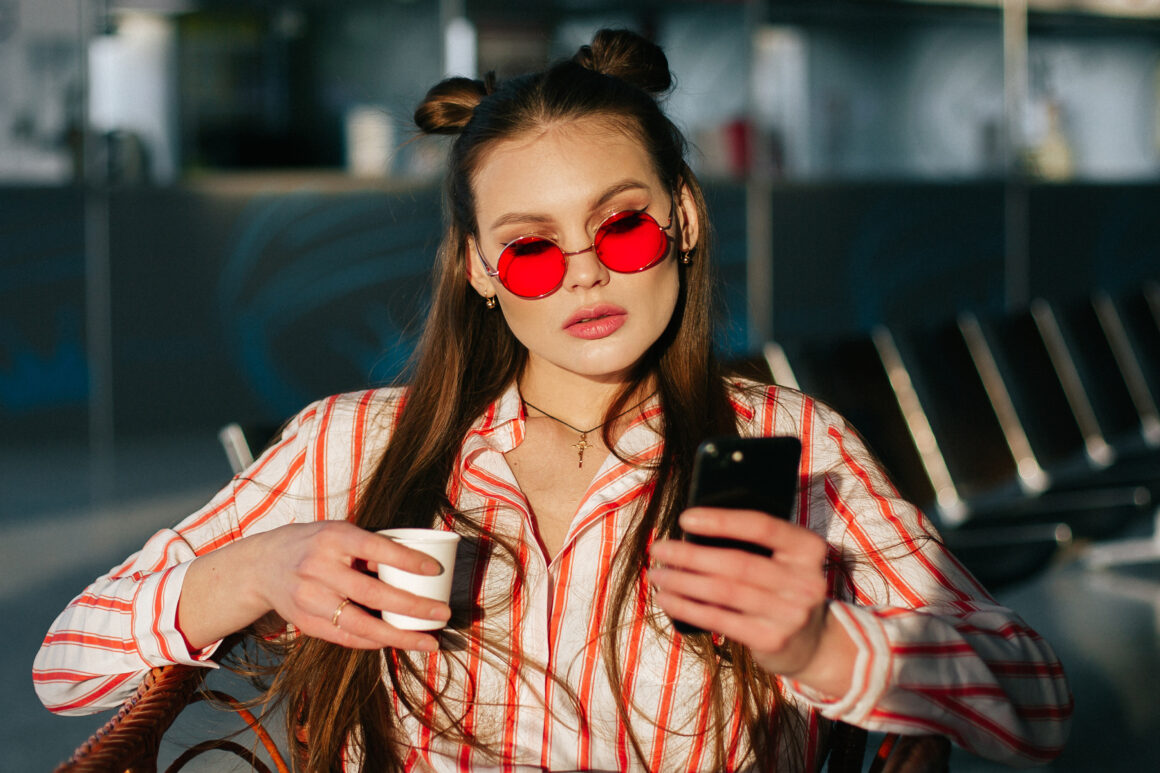 Here's What Will Happen When You Stop Texting First