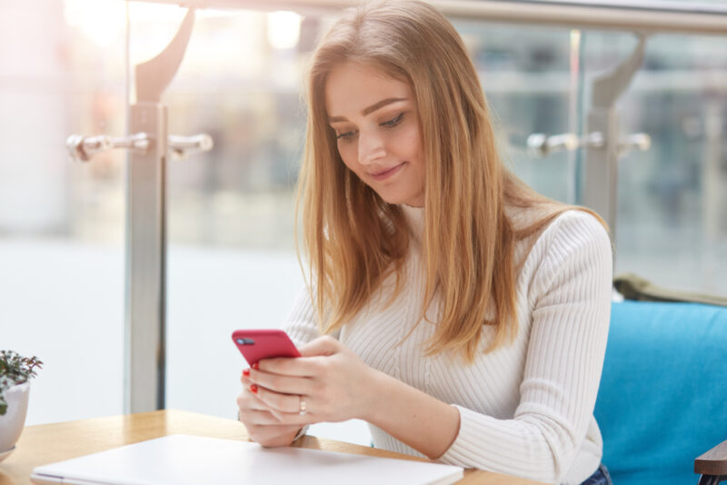 18 Unfortunate Signs You Are Unattractive