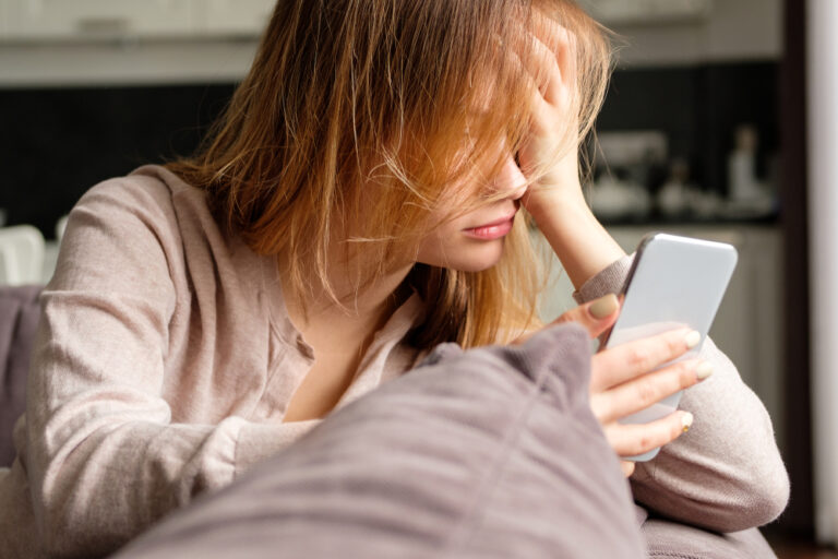 Solving The Mystery: Do Guys Notice When You Stop Texting Them?