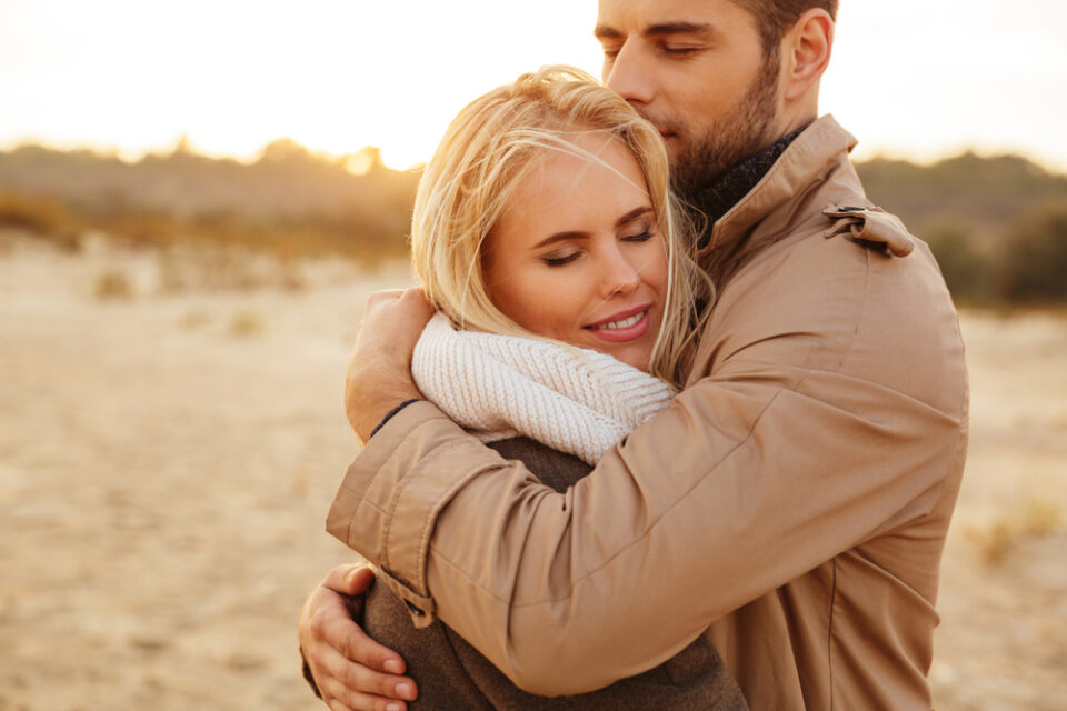 15 Signs You Have A Loyal Girlfriend And Tips On How To Keep Her