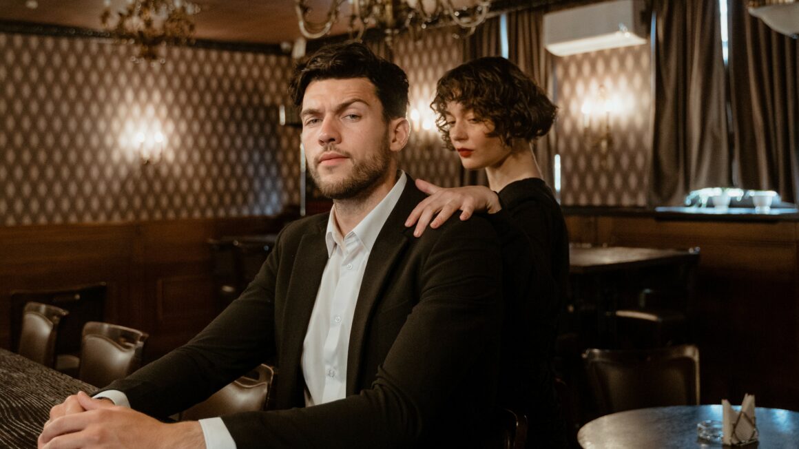 When A Man Shuts Down Emotionally: 6 Reasons Why He Stonewalls You