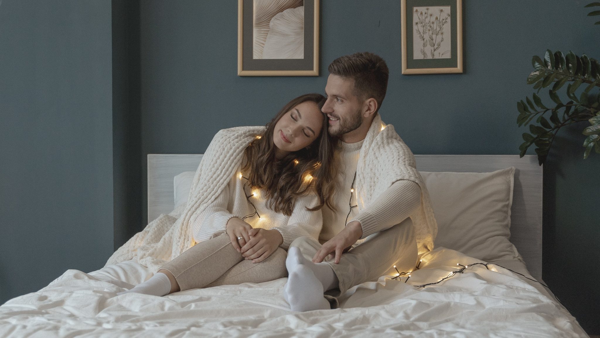 Do Guys Like To Cuddle? 12 Proofs They Have A Soft Side