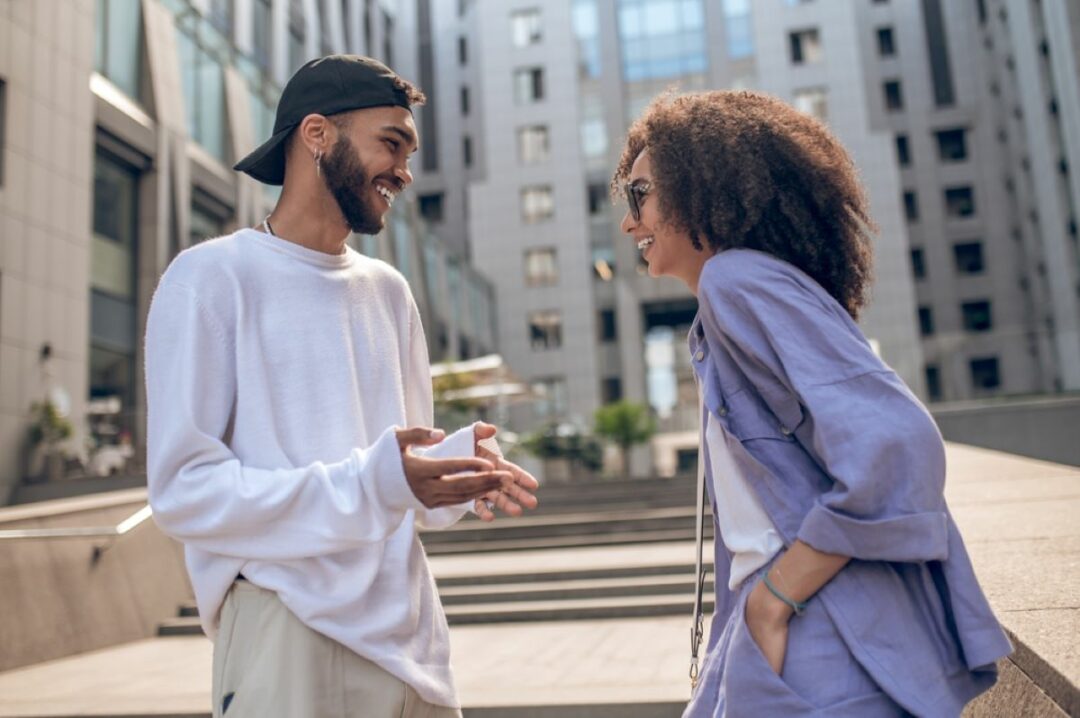 27 Undeniable Signs You’re More Than Friends