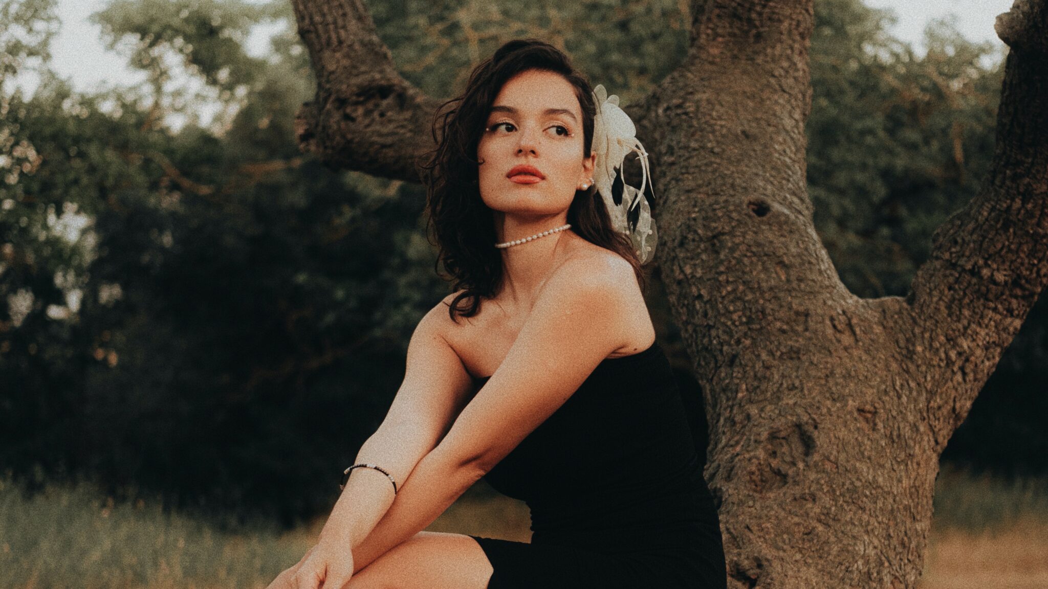 11 Simple Ways To Make It Easier When You're Letting Go Of Someone You Love