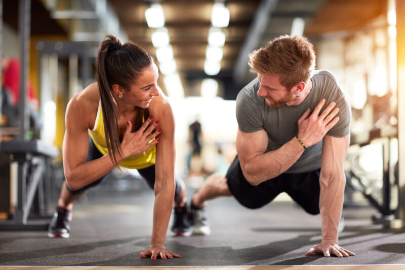 10 Clear Signs Your Gym Crush Might Just Be Into You