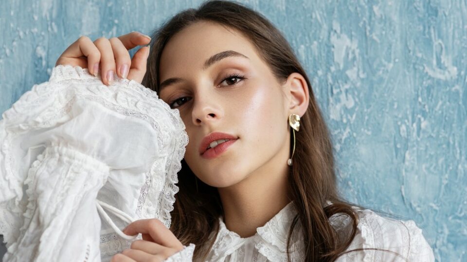 12 Aggressive Body Language Signs And How To Handle Them