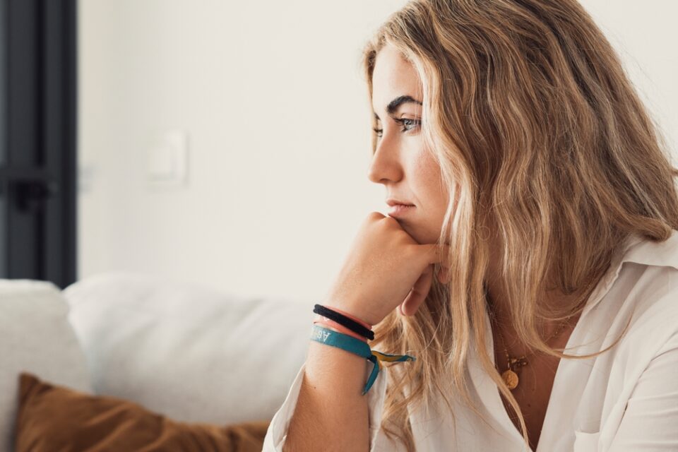 10 Surefire Signs You Are Begging For Love And How To Stop