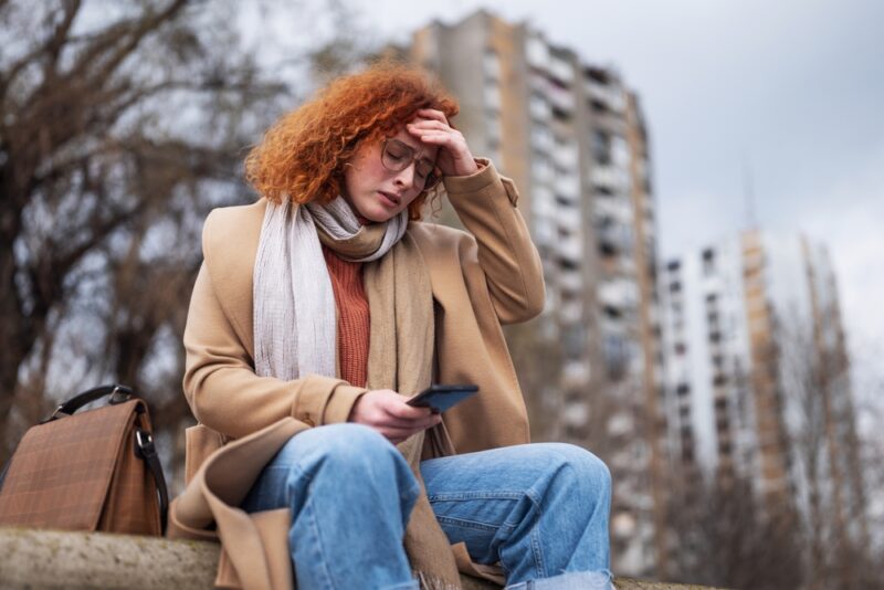 10 Surefire Signs You Are Begging For Love And How To Stop