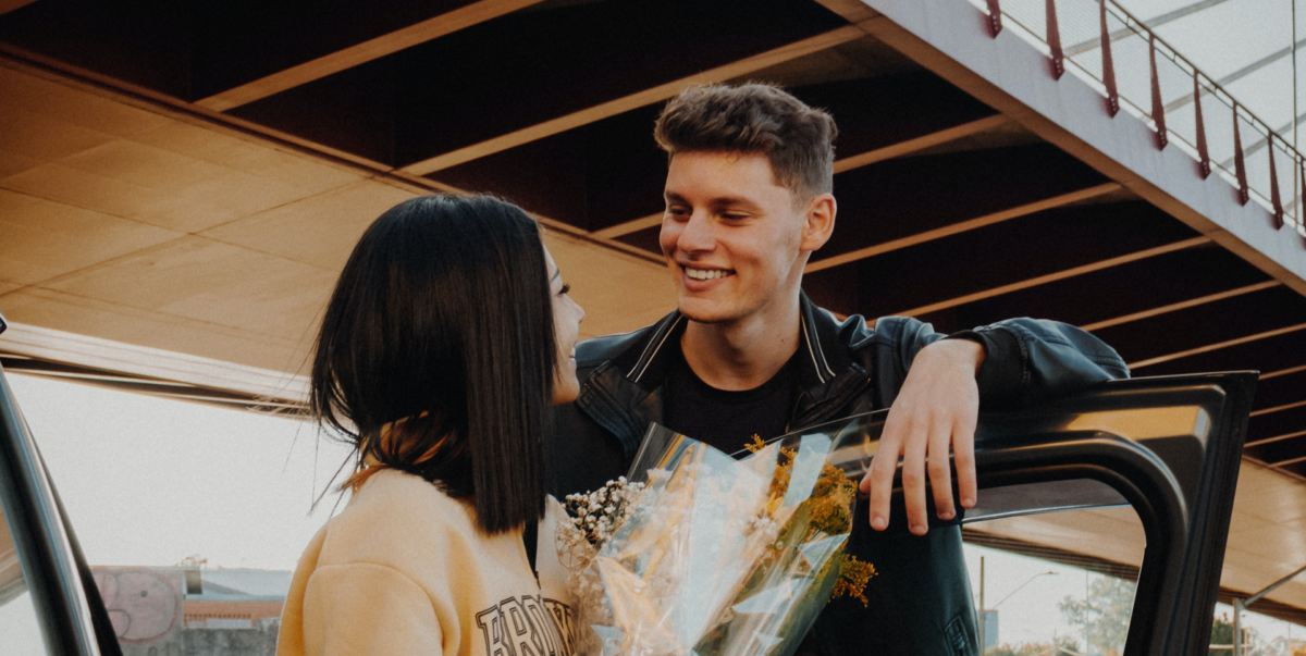 Will My Affair Partner Come Back? 8 Signs He's Still Yours