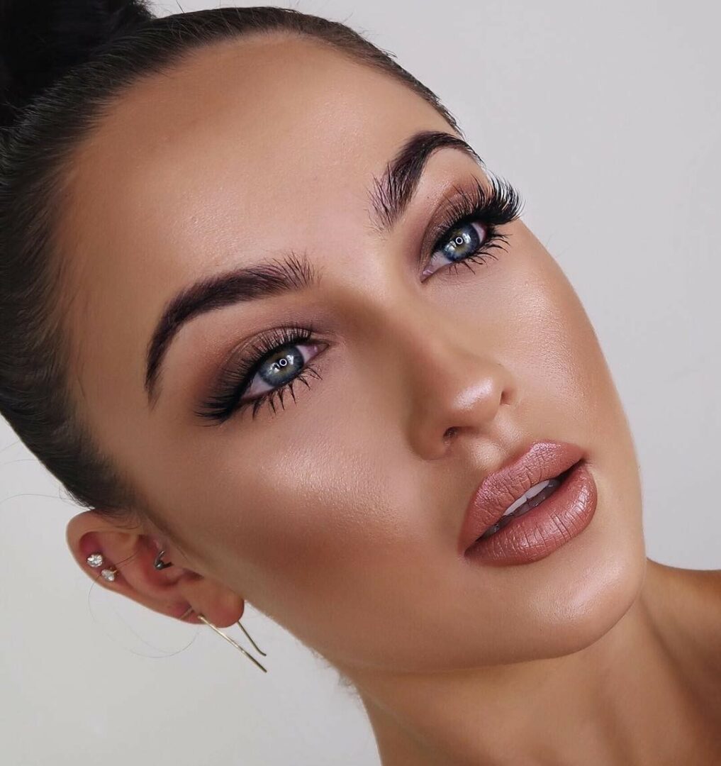 20 Enthralling Eye Makeup Ideas for Blue Eyes