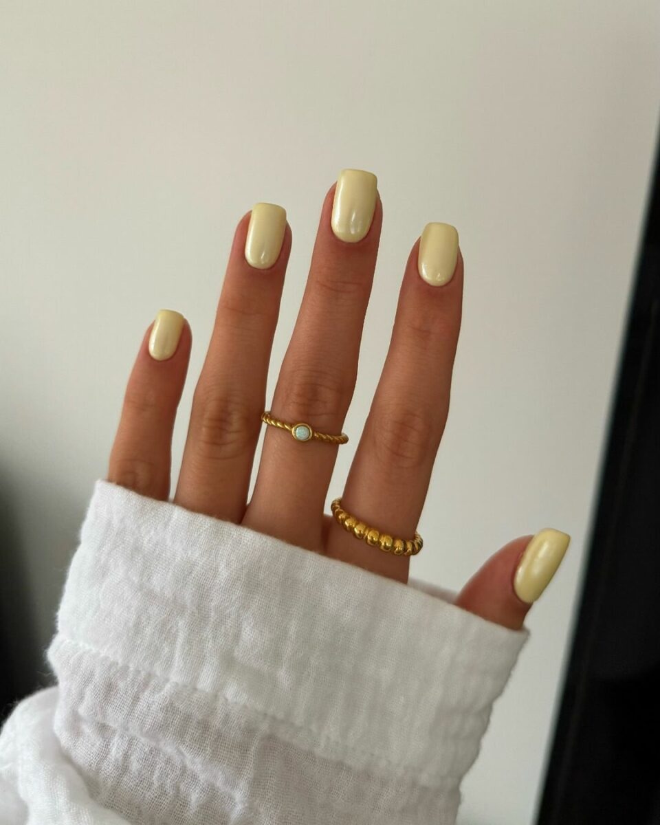 20 Vibrant Yellow Nails To Have Your Moment In The Sun