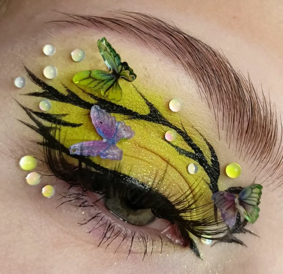 20 Yellow Eyeshadow Looks To Bring Sunshine Into Your Look
