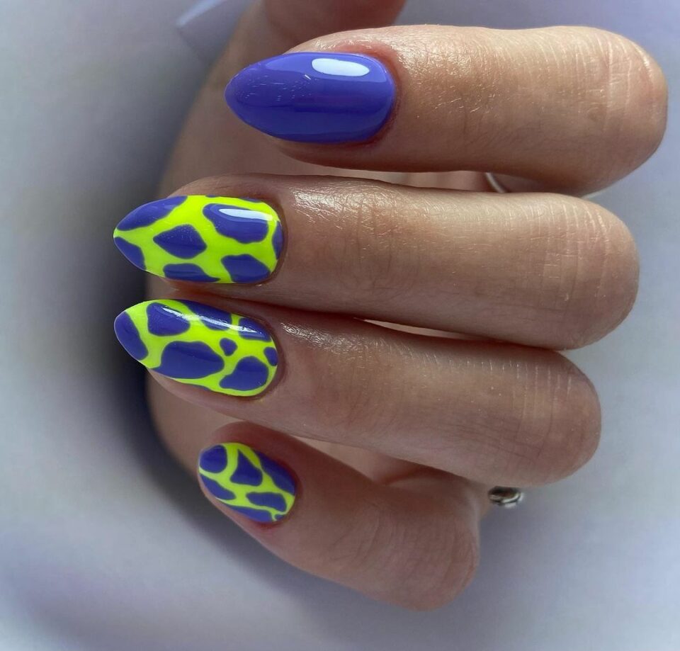 20 Hypnotic Neon Nail Ideas To Glow Brighter Than Ever