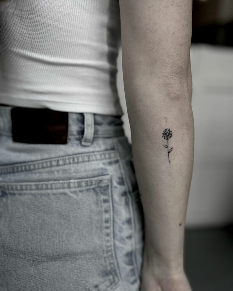 22 Cute Small Tattoos That Will Bring A Smile On Your Face